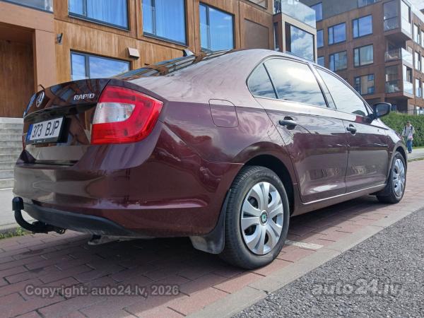 Sarkans Skoda Rapid 2013 Tallina, ar dzinēja tilpumu 1.20 L un nobraukumu 175 tūkst. km par 4100 €, foto 10 vietnē AUTOMOTO.COM.LV