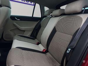 Sarkans Skoda Rapid 2014 Klaipėda, ar dzinēja tilpumu 1.20 L un nobraukumu 208 tūkst. km par 4999 €, foto 12 vietnē AUTOMOTO.COM.LV