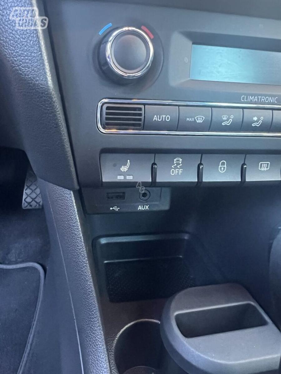 Sarkans Skoda Rapid 2014 Šauļi, ar dzinēja tilpumu 1.60 L un nobraukumu 228 tūkst. km par 4600 €, foto 12 vietnē AUTOMOTO.COM.LV