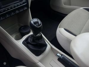 Sarkans Skoda Rapid 2014 Klaipėda, ar dzinēja tilpumu 1.20 L un nobraukumu 208 tūkst. km par 4999 €, foto 16 vietnē AUTOMOTO.COM.LV