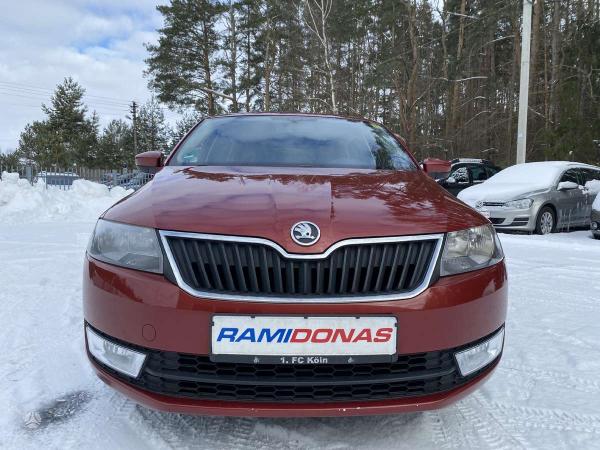 Red Skoda Rapid 2015 in Jonava, with an engine capacity of 1.20 L and mileage of 284 thousand km for 3900 €, photo 2 on AUTOMOTO.COM.LV