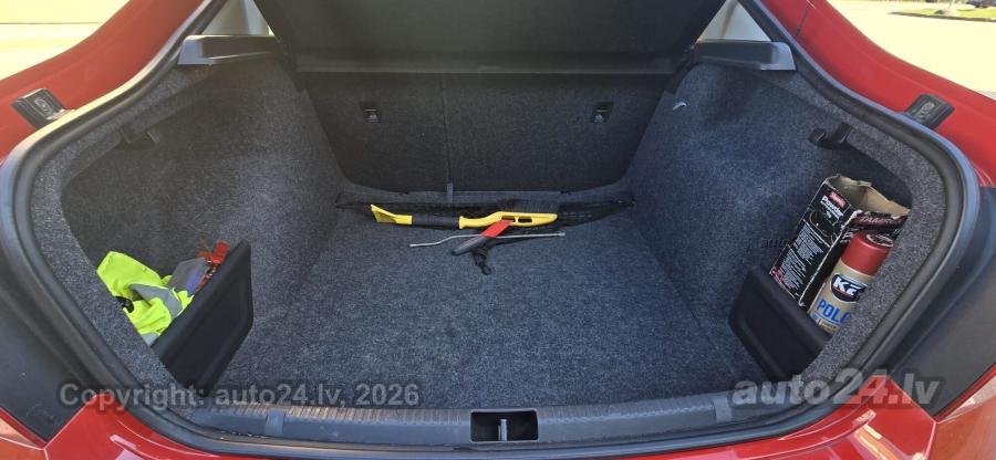 Red Skoda Rapid 2015 in Tallinn, with an engine capacity of 1.20 L and mileage of 88 thousand km for 5700 €, photo 14 on AUTOMOTO.COM.LV