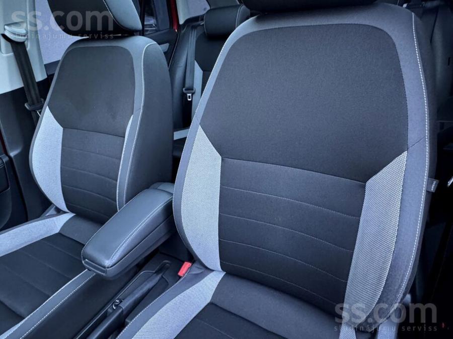 Red Skoda Rapid 2017 in Riga, with an engine capacity of 1.00 L and mileage of 189 thousand km for 7500 €, photo 20 on AUTOMOTO.COM.LV