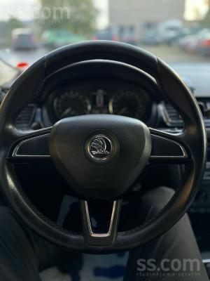 Red Skoda Rapid 2014 in Balvi, with an engine capacity of 1.60 L and mileage of 318 thousand km for 2750 €, photo 6 on AUTOMOTO.COM.LV
