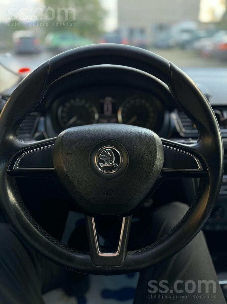 Red Skoda Rapid 2014 in Balvi, with an engine capacity of 1.60 L and mileage of 318 thousand km for 2750 €, photo 6 on AUTOMOTO.COM.LV