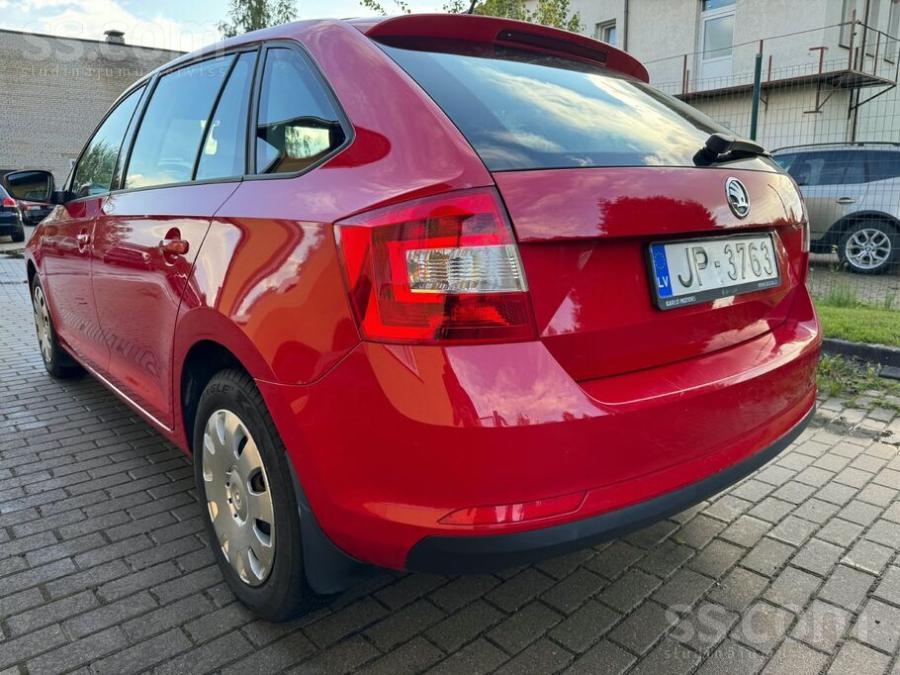 Red Skoda Rapid 2014 in Balvi, with an engine capacity of 1.60 L and mileage of 318 thousand km for 2750 €, photo 8 on AUTOMOTO.COM.LV
