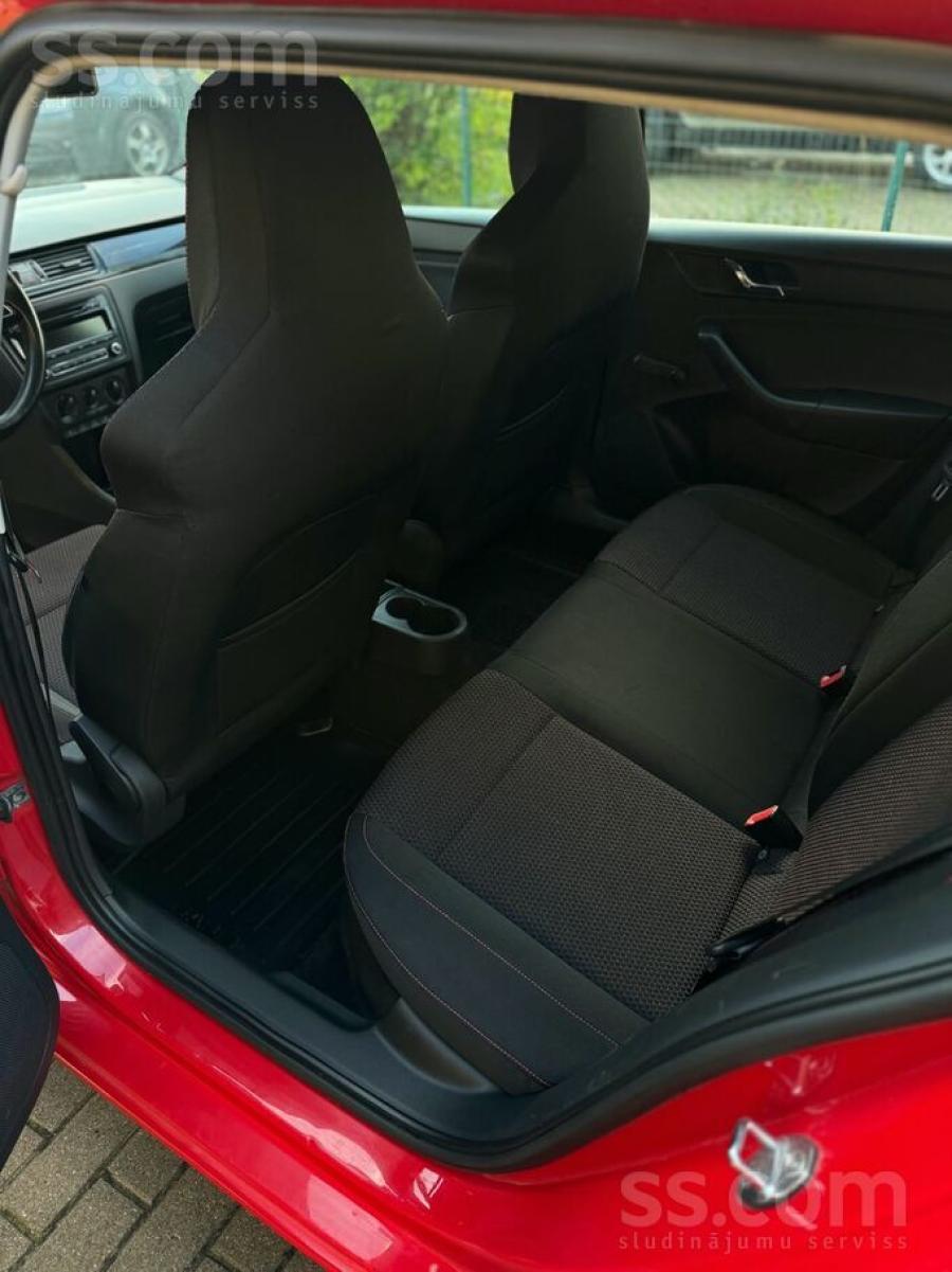 Red Skoda Rapid 2014 in Balvi, with an engine capacity of 1.60 L and mileage of 318 thousand km for 2750 €, photo 9 on AUTOMOTO.COM.LV