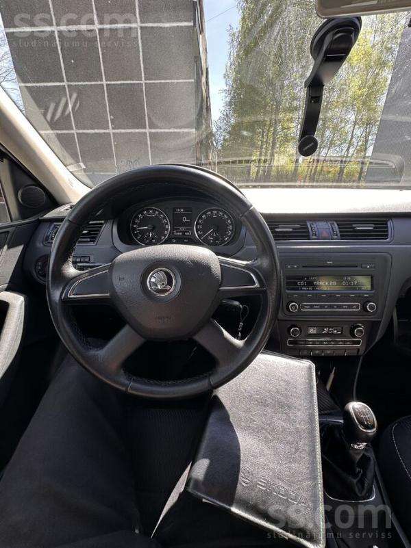 Skoda Rapid 2013 Rīga, ar dzinēja tilpumu 1.60 L un nobraukumu 250 tūkst. km par 3850 €, foto 7 vietnē AUTOMOTO.COM.LV