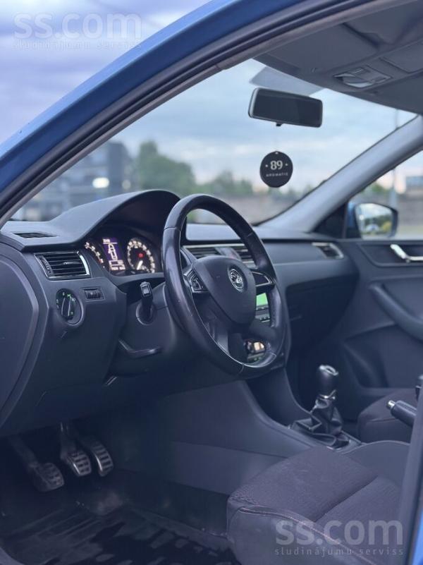 Skoda Rapid 2013 in Riga, with an engine capacity of 1.60 L and mileage of 277 thousand km for 2950 €, photo 7 on AUTOMOTO.COM.LV