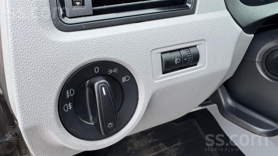 Skoda Rapid 2013 Rīga, ar dzinēja tilpumu 1.60 L un nobraukumu 0 tūkst. km par 3599 €, foto 15 vietnē AUTOMOTO.COM.LV