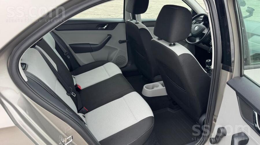Skoda Rapid 2013 Rīga, ar dzinēja tilpumu 1.60 L un nobraukumu 0 tūkst. km par 3599 €, foto 24 vietnē AUTOMOTO.COM.LV