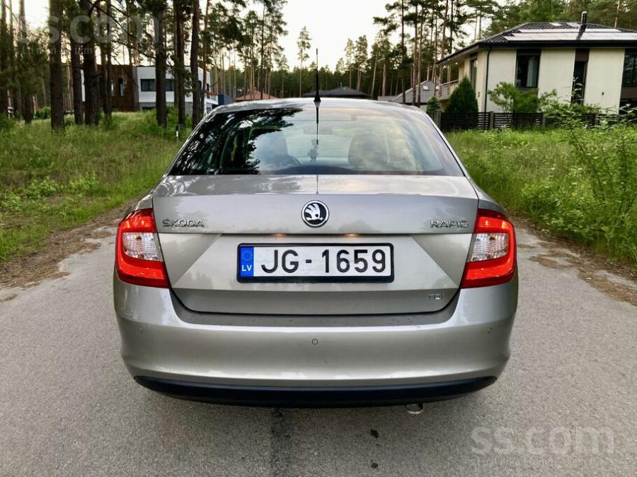 Skoda Rapid 2013 Rīga, ar dzinēja tilpumu 1.60 L un nobraukumu 115 tūkst. km par 4990 €, foto 11 vietnē AUTOMOTO.COM.LV