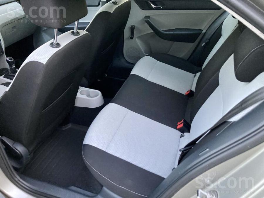 Skoda Rapid 2013 Rīga, ar dzinēja tilpumu 1.60 L un nobraukumu 115 tūkst. km par 4990 €, foto 20 vietnē AUTOMOTO.COM.LV
