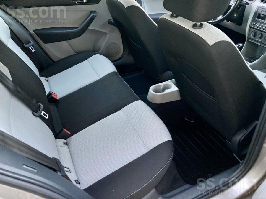 Skoda Rapid 2013 Rīga, ar dzinēja tilpumu 1.60 L un nobraukumu 115 tūkst. km par 4990 €, foto 21 vietnē AUTOMOTO.COM.LV