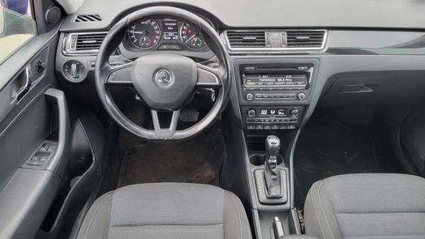 Skoda Rapid 2015 in Riga, with an engine capacity of 1.60 L and mileage of 185 thousand km for 6200 €, photo 10 on AUTOMOTO.COM.LV