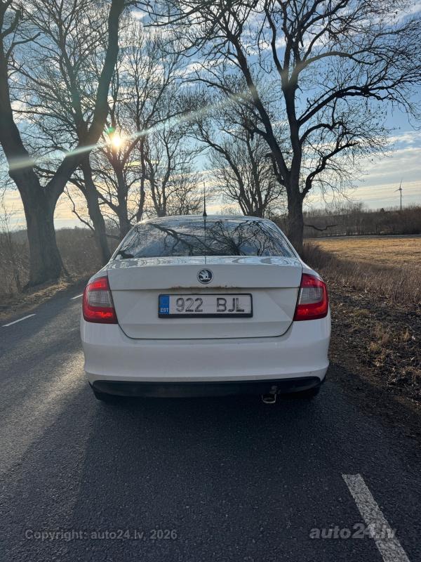 Balts Skoda Rapid 2013 Tallina, ar dzinēja tilpumu 1.60 L un nobraukumu 393 tūkst. km par 3000 €, foto 4 vietnē AUTOMOTO.COM.LV