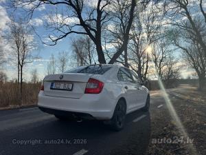 Белый Шкода Рапид 2013 в Таллин, объемом двигателя 1.60 л и пробегом 393 тыс. км за 3000 €, фото 6 на AUTOMOTO.COM.LV