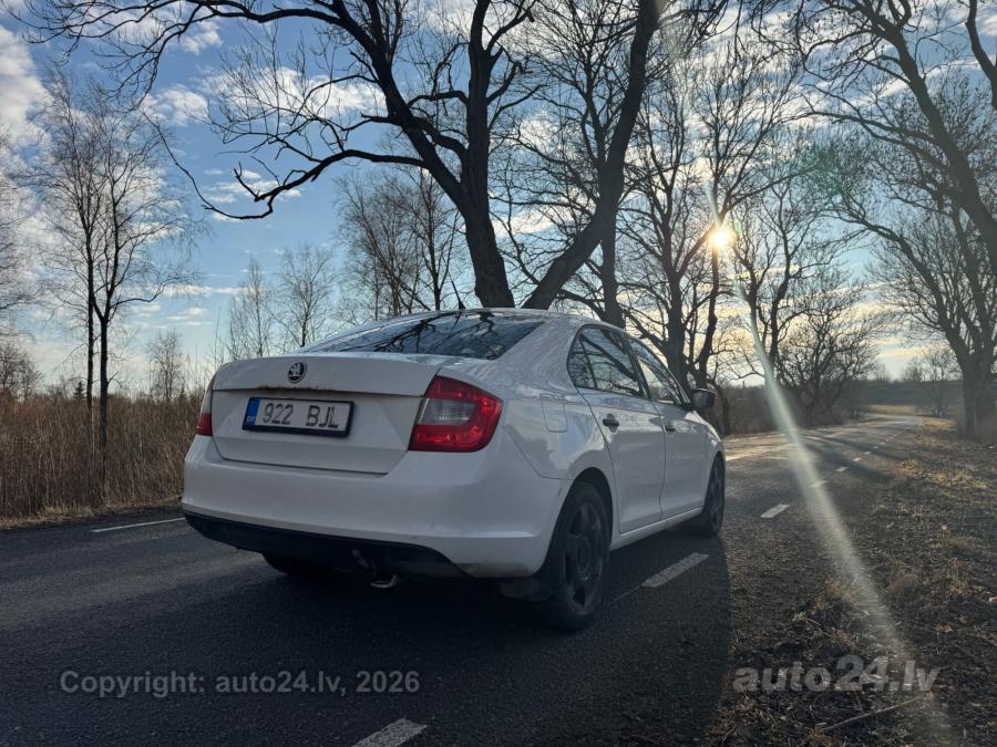 Белый Шкода Рапид 2013 в Таллин, объемом двигателя 1.60 л и пробегом 393 тыс. км за 3000 €, фото 6 на AUTOMOTO.COM.LV