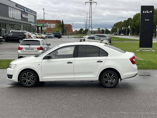 Шкода Рапид 2013 в Нарва на AUTOMOTO.COM.LV Белый Шкода Рапид 2013 в Нарва, объемом двигателя 1.60 л и пробегом 393 тыс. км за 2499 €, фото 5 на AUTOMOTO.COM.LV