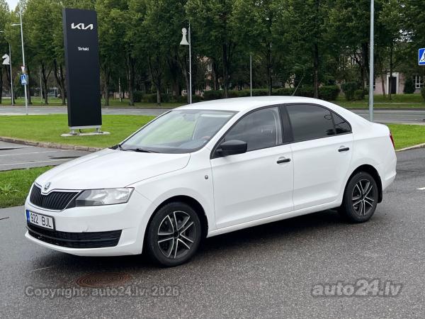 White Skoda Rapid 2013 in Narva, with an engine capacity of 1.60 L and mileage of 390 thousand km for 2499 €, photo 1 on AUTOMOTO.COM.LV