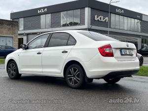 Balts Skoda Rapid 2013 Narva, ar dzinēja tilpumu 1.60 L un nobraukumu 390 tūkst. km par 2499 €, foto 8 vietnē AUTOMOTO.COM.LV