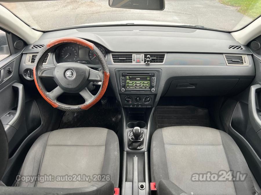 Balts Skoda Rapid 2013 Narva, ar dzinēja tilpumu 1.60 L un nobraukumu 390 tūkst. km par 2499 €, foto 10 vietnē AUTOMOTO.COM.LV
