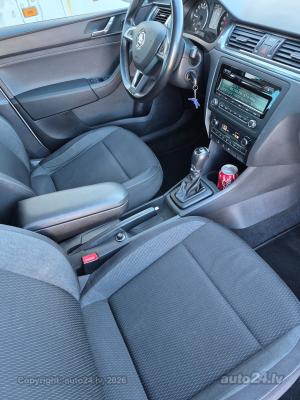 White Skoda Rapid 2014 in Tallinn, with an engine capacity of 1.60 L and mileage of 153 thousand km for 5490 €, photo 12 on AUTOMOTO.COM.LV