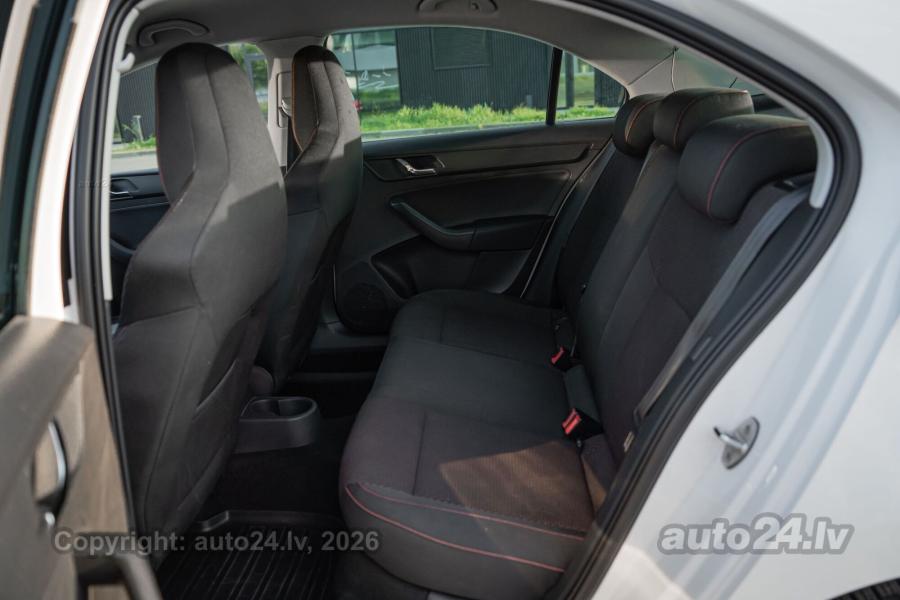 Balts Skoda Rapid 2014 Tallina, ar dzinēja tilpumu 1.20 L un nobraukumu 123 tūkst. km par 4899 €, foto 16 vietnē AUTOMOTO.COM.LV