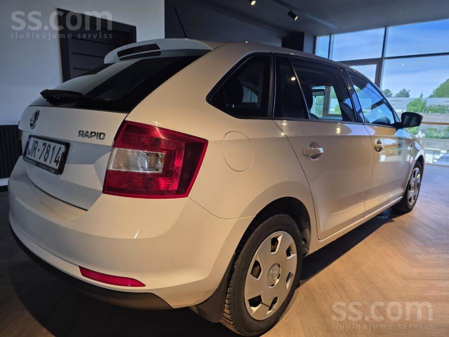 Balts Skoda Rapid 2014 Rīga, ar dzinēja tilpumu 1.60 L un nobraukumu 214 tūkst. km par 3600 €, foto 5 vietnē AUTOMOTO.COM.LV