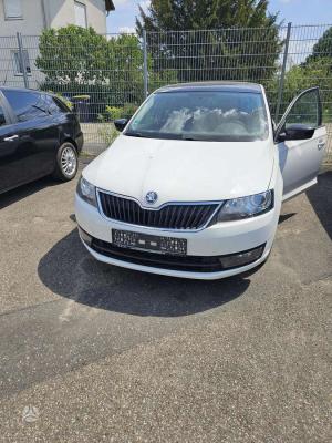 White Skoda Rapid 2014 in Utena, with an engine capacity of 1.60 L and mileage of 238 thousand km for 2799 €, photo  on AUTOMOTO.COM.LV