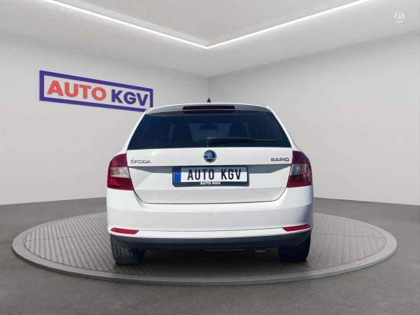 White Skoda Rapid 2014 in Vilnius, with an engine capacity of 1.60 L and mileage of 231 thousand km for 5999 €, photo 5 on AUTOMOTO.COM.LV