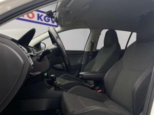 White Skoda Rapid 2014 in Vilnius, with an engine capacity of 1.60 L and mileage of 231 thousand km for 5999 €, photo 15 on AUTOMOTO.COM.LV