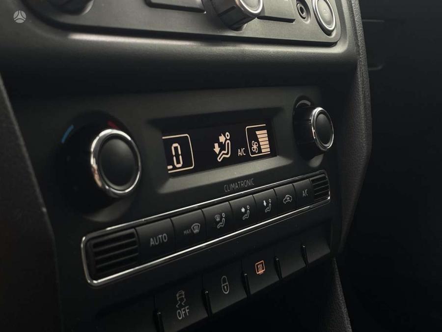 White Skoda Rapid 2014 in Vilnius, with an engine capacity of 1.60 L and mileage of 231 thousand km for 5999 €, photo 17 on AUTOMOTO.COM.LV