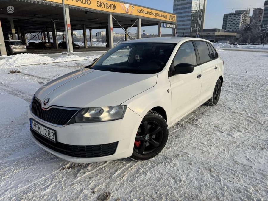 White Skoda Rapid 2015 in Vilnius, with an engine capacity of 1.60 L and mileage of 218 thousand km for 3650 €, photo 2 on AUTOMOTO.COM.LV