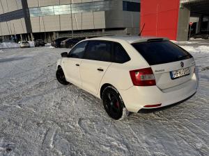 White Skoda Rapid 2015 in Vilnius, with an engine capacity of 1.60 L and mileage of 218 thousand km for 3650 €, photo 6 on AUTOMOTO.COM.LV