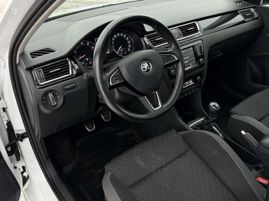 Balts Skoda Rapid 2015 Rokiškis, ar dzinēja tilpumu 1.20 L un nobraukumu 260 tūkst. km par 5300 €, foto 7 vietnē AUTOMOTO.COM.LV