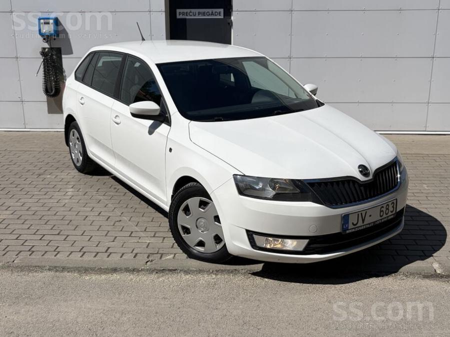 White Skoda Rapid 2015 in Riga, with an engine capacity of 1.60 L and mileage of 308 thousand km for 2150 €, photo 1 on AUTOMOTO.COM.LV
