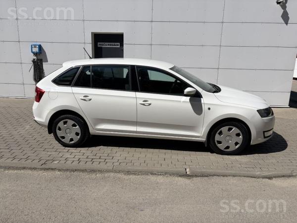 Balts Skoda Rapid 2015 Rīga, ar dzinēja tilpumu 1.60 L un nobraukumu 308 tūkst. km par 2150 €, foto 4 vietnē AUTOMOTO.COM.LV