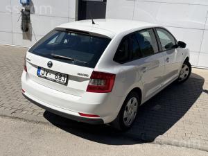 White Skoda Rapid 2015 in Riga, with an engine capacity of 1.60 L and mileage of 308 thousand km for 2150 €, photo 7 on AUTOMOTO.COM.LV
