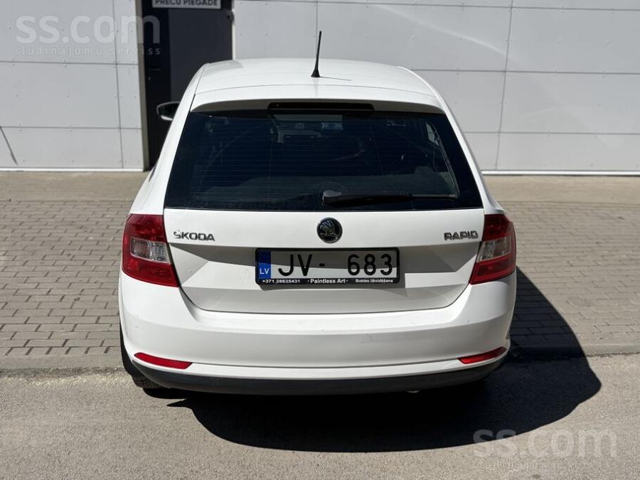 White Skoda Rapid 2015 in Riga, with an engine capacity of 1.60 L and mileage of 308 thousand km for 2150 €, photo 9 on AUTOMOTO.COM.LV