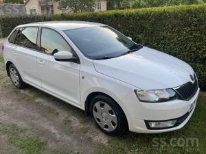 White Skoda Rapid 2015 in Ogre, with an engine capacity of 1.60 L and mileage of 250 thousand km for 3800 €, photo  on AUTOMOTO.COM.LV