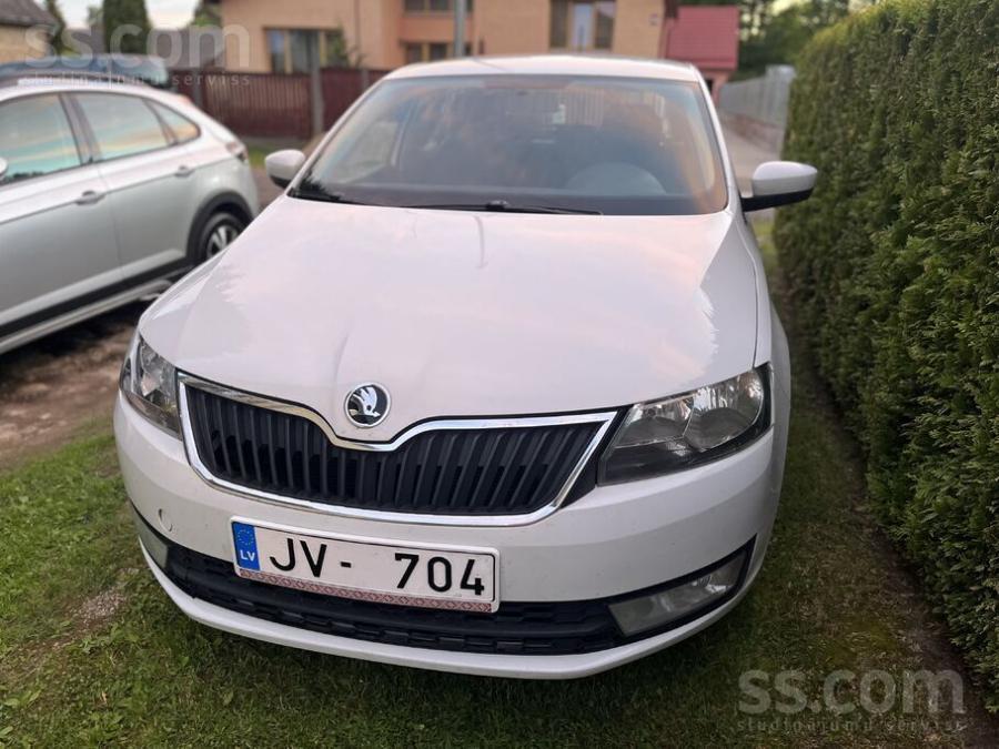 White Skoda Rapid 2015 in Ogre, with an engine capacity of 1.60 L and mileage of 250 thousand km for 3800 €, photo 3 on AUTOMOTO.COM.LV