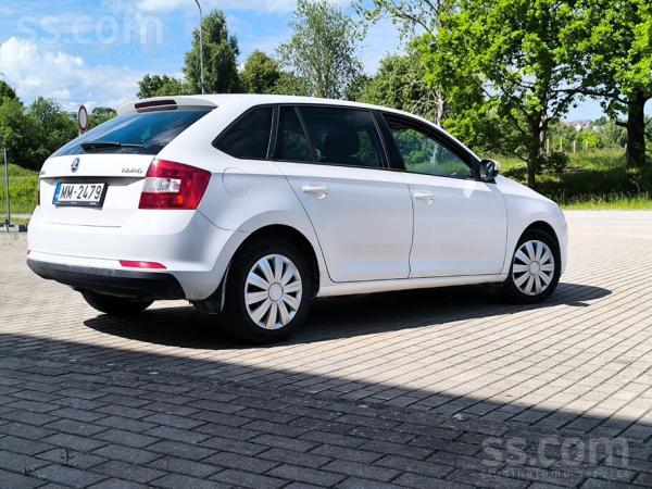 White Skoda Rapid 2015 in Tukums, with an engine capacity of 1.60 L and mileage of 442 thousand km for 2890 €, photo 3 on AUTOMOTO.COM.LV