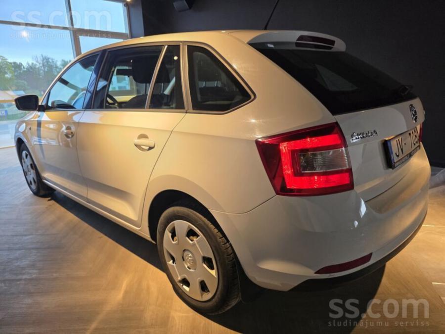 White Skoda Rapid 2015 in Riga, with an engine capacity of 1.60 L and mileage of 207 thousand km for 3800 €, photo 6 on AUTOMOTO.COM.LV