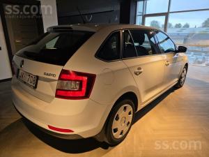 White Skoda Rapid 2015 in Riga, with an engine capacity of 1.60 L and mileage of 207 thousand km for 3800 €, photo 8 on AUTOMOTO.COM.LV