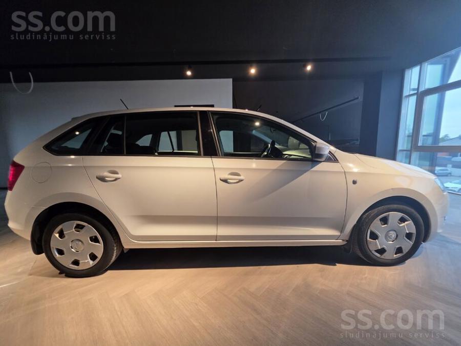 White Skoda Rapid 2015 in Riga, with an engine capacity of 1.60 L and mileage of 207 thousand km for 3800 €, photo 9 on AUTOMOTO.COM.LV