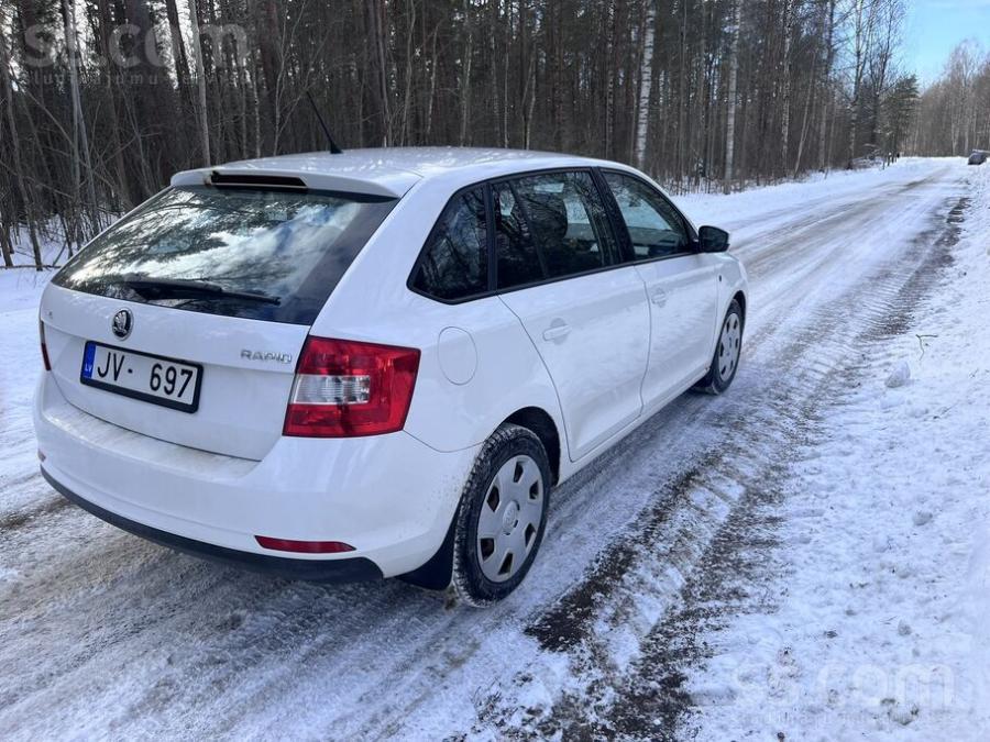 Balts Skoda Rapid 2015 Rīga, ar dzinēja tilpumu 1.60 L un nobraukumu 239 tūkst. km par 3600 €, foto 5 vietnē AUTOMOTO.COM.LV