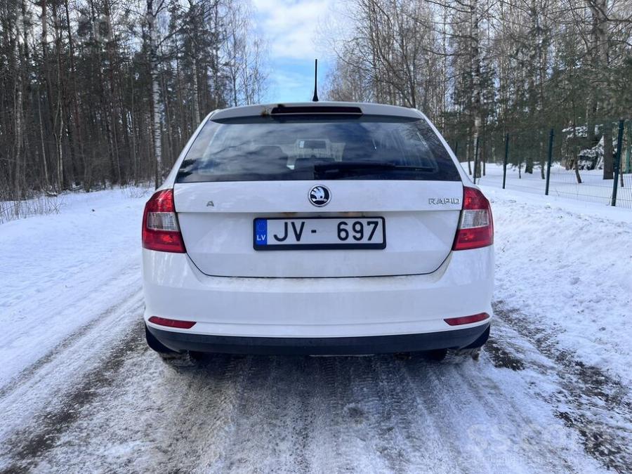 Balts Skoda Rapid 2015 Rīga, ar dzinēja tilpumu 1.60 L un nobraukumu 239 tūkst. km par 3600 €, foto 6 vietnē AUTOMOTO.COM.LV