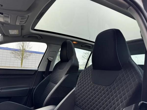 White Skoda Rapid 2015 in Riga, with an engine capacity of 1.20 L and mileage of 260 thousand km for 6200 €, photo 10 on AUTOMOTO.COM.LV
