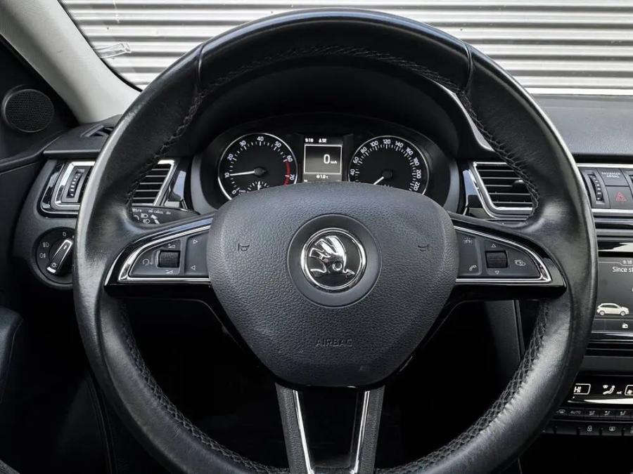 Balts Skoda Rapid 2015 Rīga, ar dzinēja tilpumu 1.20 L un nobraukumu 260 tūkst. km par 6200 €, foto 16 vietnē AUTOMOTO.COM.LV